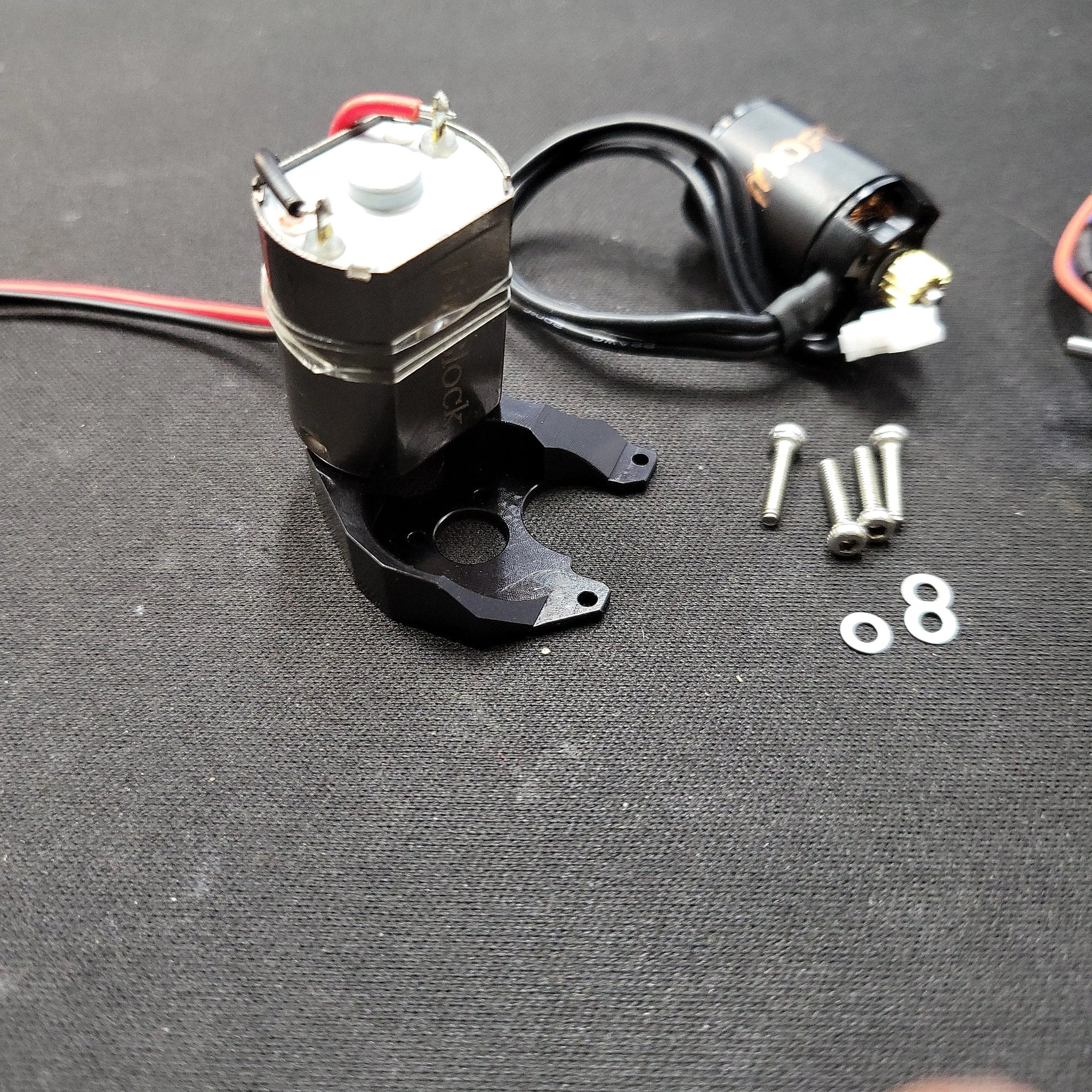 12mm Brushed / Brushless Forward Facing Aluminum Mount for scx24 – Mofo Rc